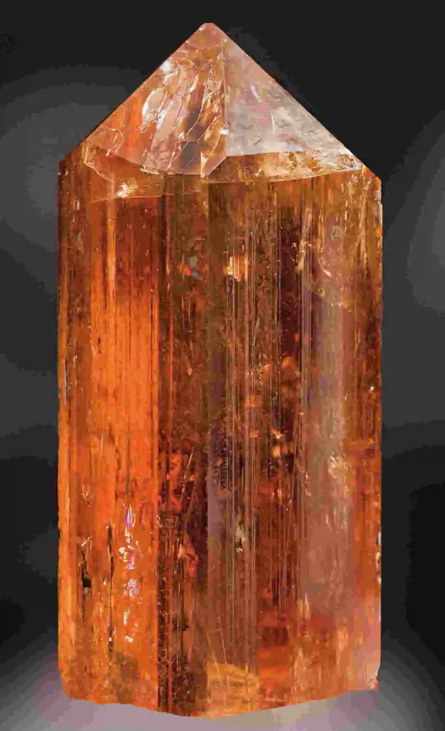 Topaz Taşı Özellikleri, Anlamı, Faydaları ve Ne İşe Yarar? - Stonesn.com